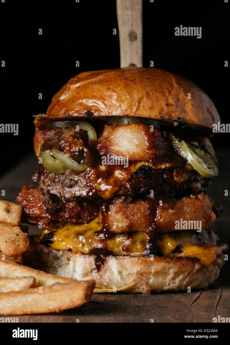 Hamburger à la viande Banque de photographies et d’images à haute ...