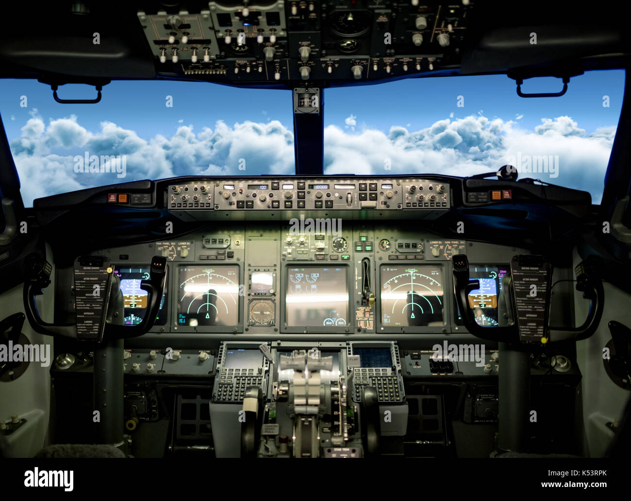 Glass cockpit Banque de photographies et d’images à haute résolution ...