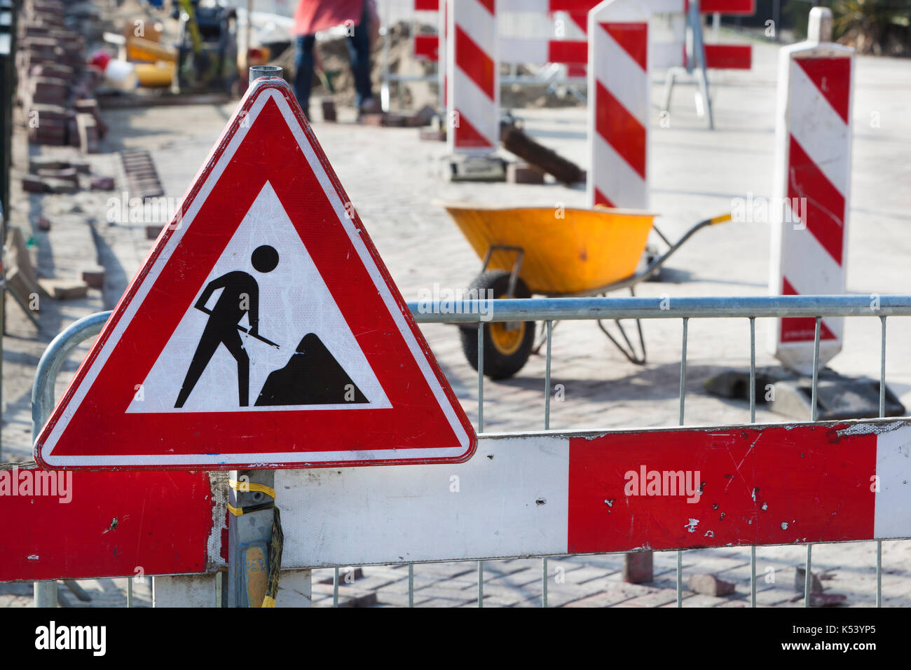 Avec un travail en cours Banque de photographies et d’images à haute ...