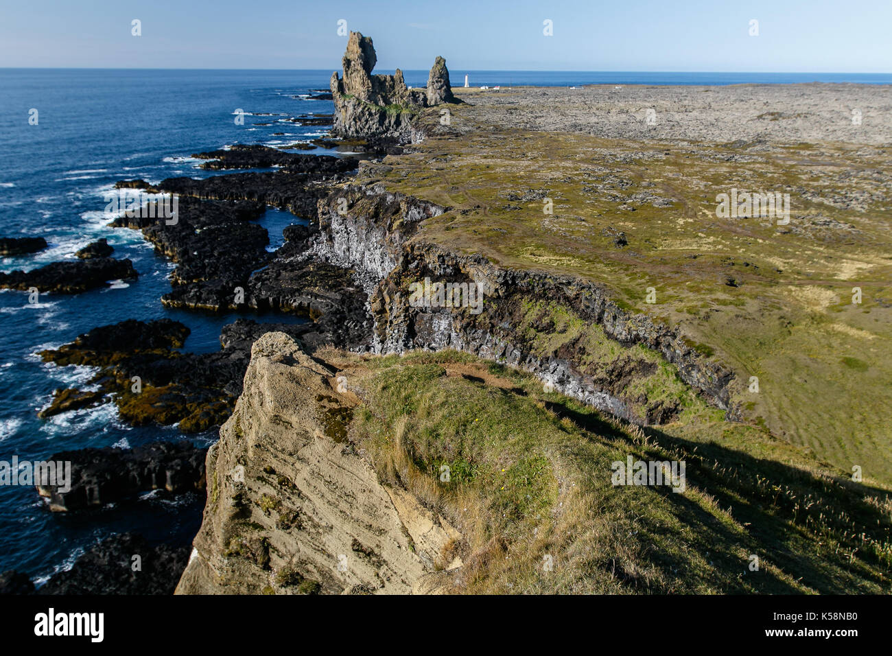 Falaises de roche volcanique Banque de photographies et d’images à ...
