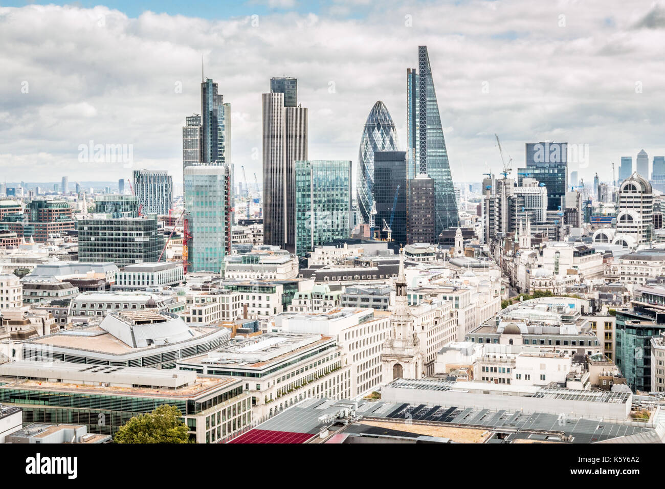 Les toits du centre de londres Banque de photographies et d’images à ...