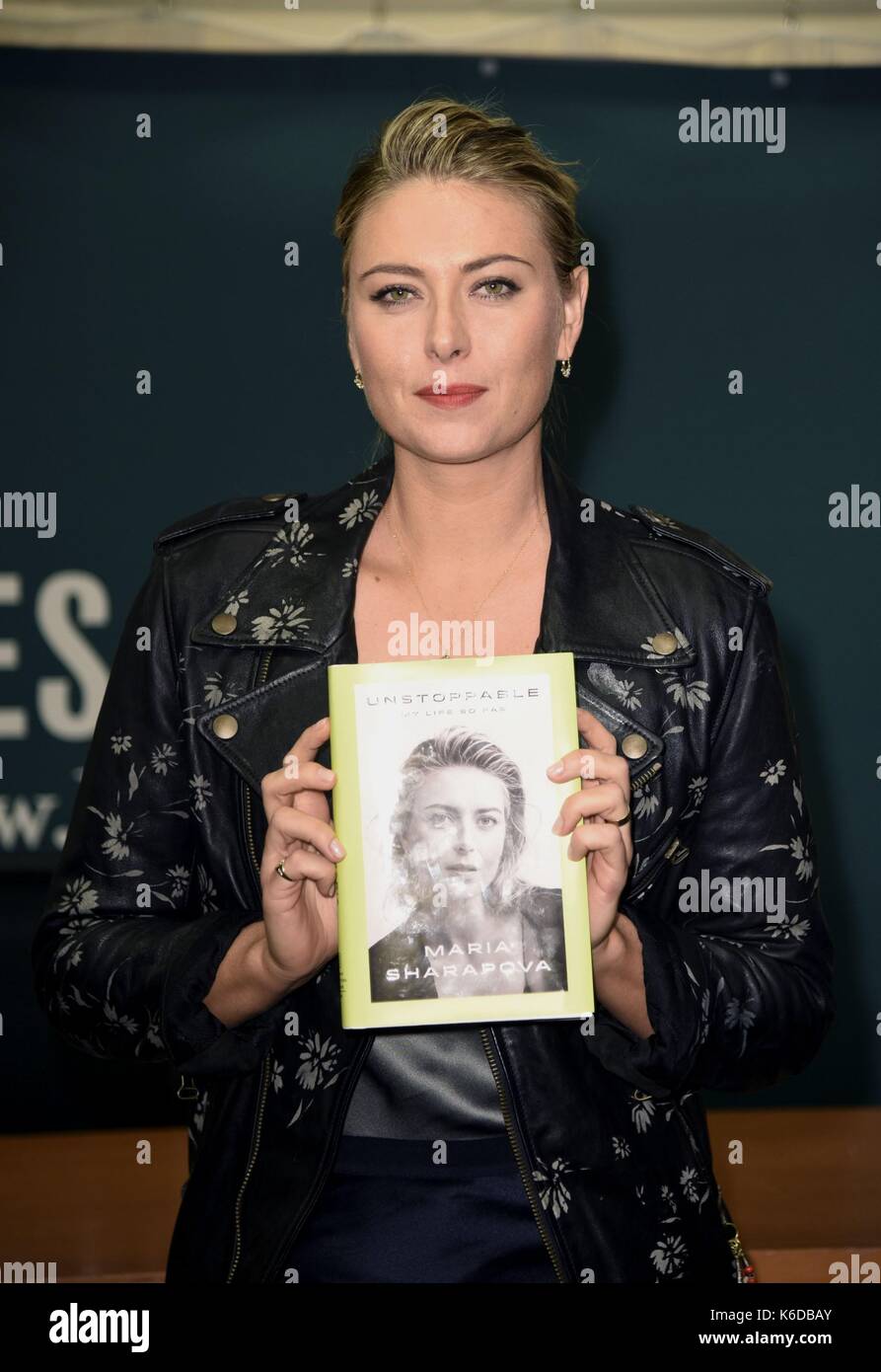 Maria sharapova book Banque de photographies et d’images à haute ...