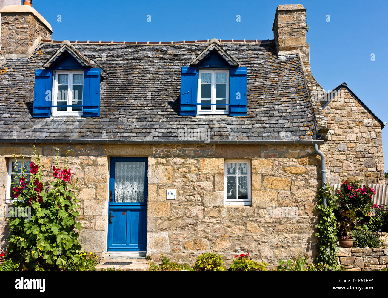 Une maison en pierre typique de bretagne Photo Stock - Alamy