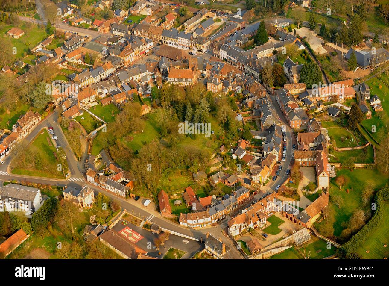 Lyons la foret village Banque de photographies et d’images à haute ...