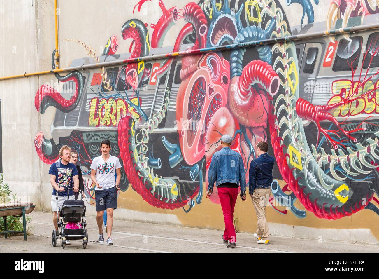 France, Paris, Rue Ordener, Grand installée dans un ancien dépôt ...
