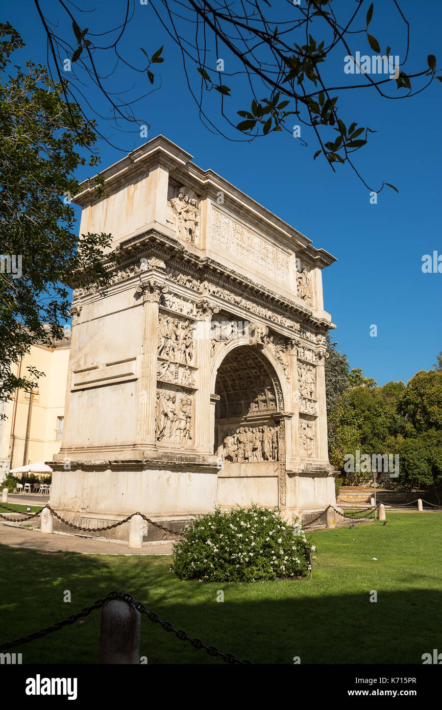 Arch of trajan Banque de photographies et d’images à haute résolution ...