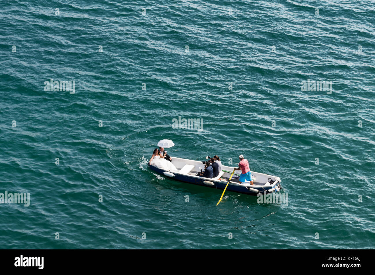 Couple avec barque Banque de photographies et d’images à haute ...