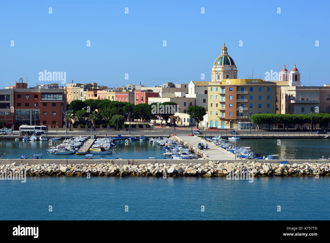 Le port de trapani Banque de photographies et d’images à haute ...