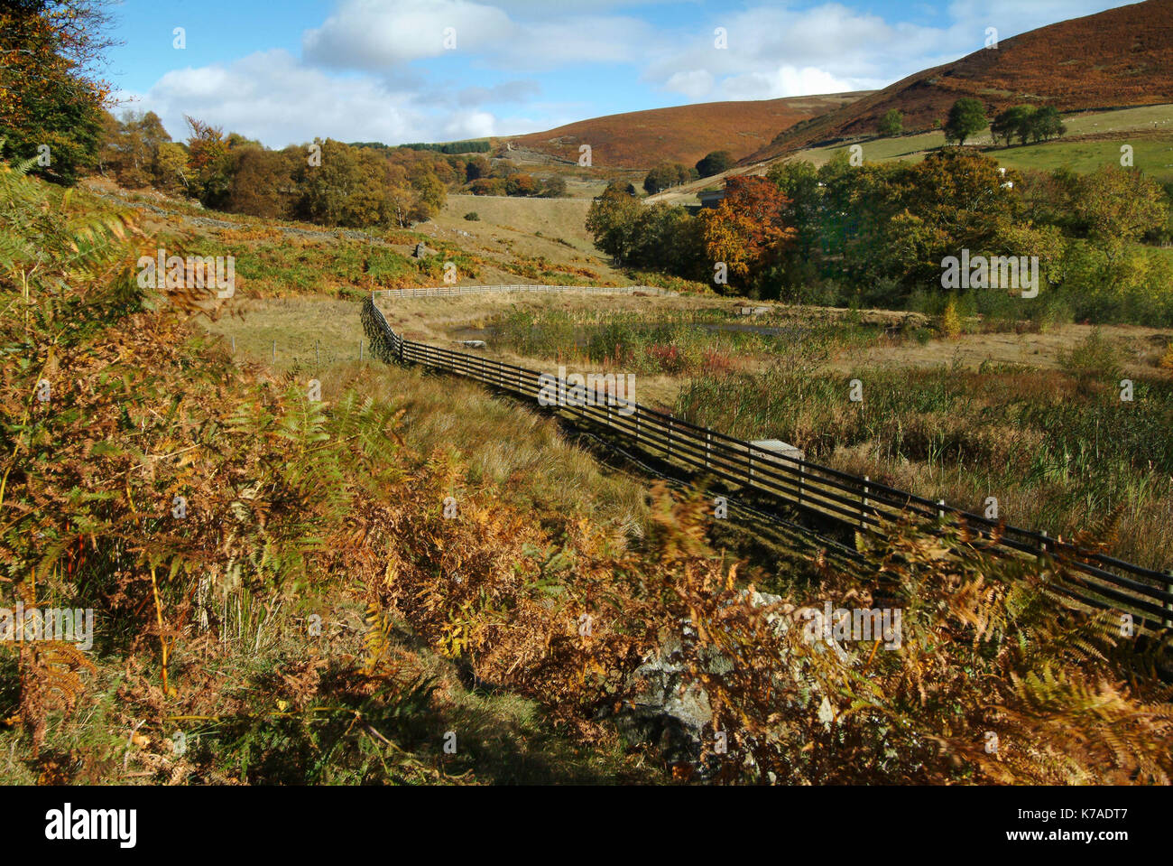 Cwmtillery reservoir Banque de photographies et d’images à haute ...