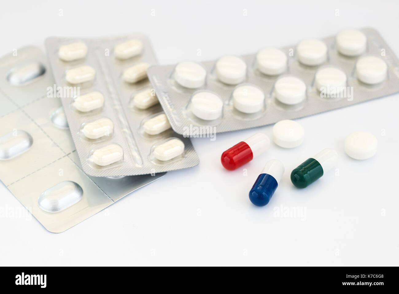 Gélules de couleur, des comprimés de médicaments et d'emballage ...