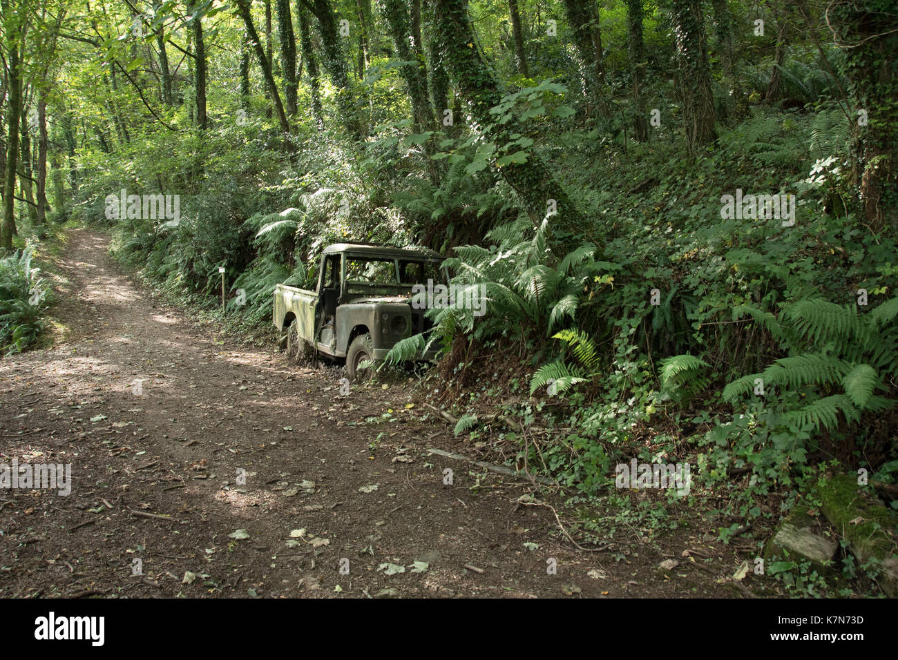 Land rover voitures classiques defender 90 Banque de photographies et d ...