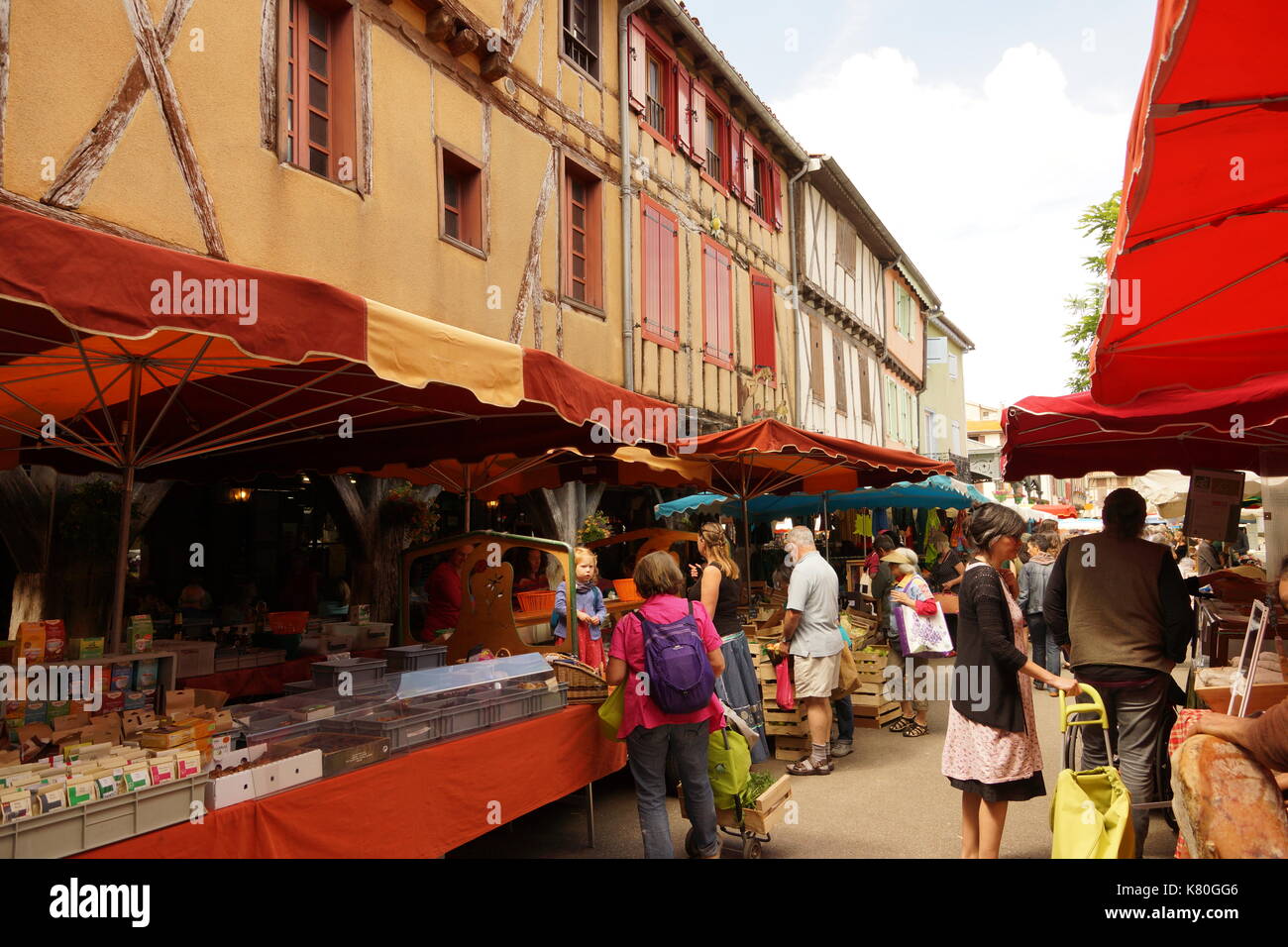 Mirepoix sur tarn Banque de photographies et d’images à haute résolution - Alamy