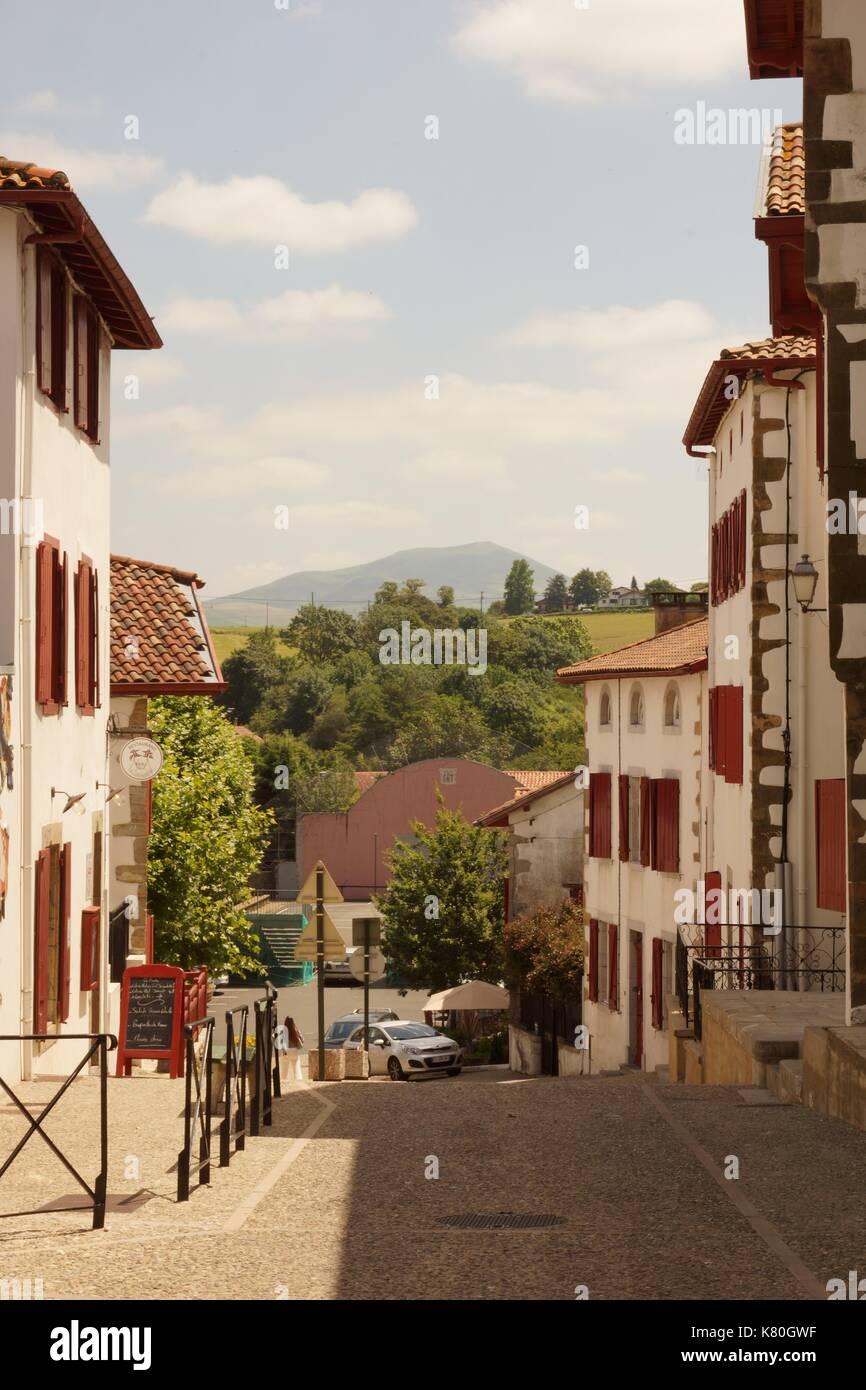 Ainhoa Pays Basque Banque d'image et photos - Alamy