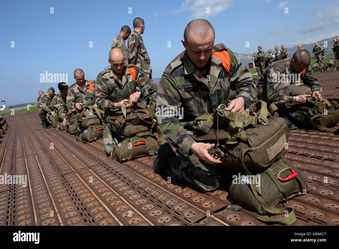 Les légionnaires du 2REP (2e Régiment parachutiste étranger) se ...