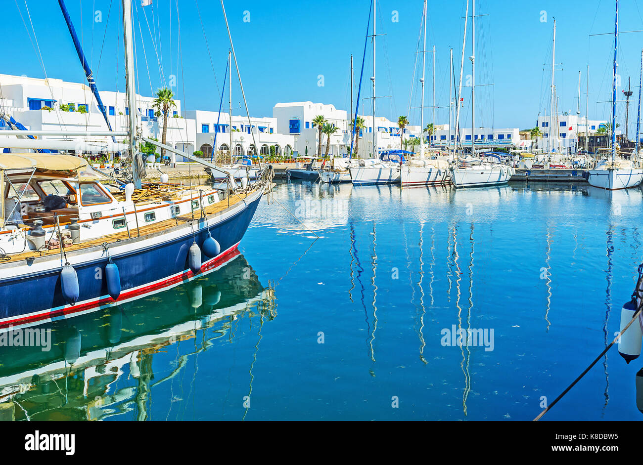 Le port de plaisance de Monastir est le lieu touristique, plein de ...