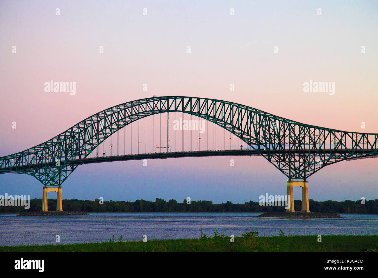 Pont laviolette Banque de photographies et d’images à haute résolution ...