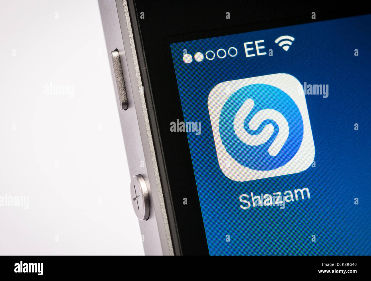 Shazam logo Banque de photographies et d’images à haute résolution - Alamy