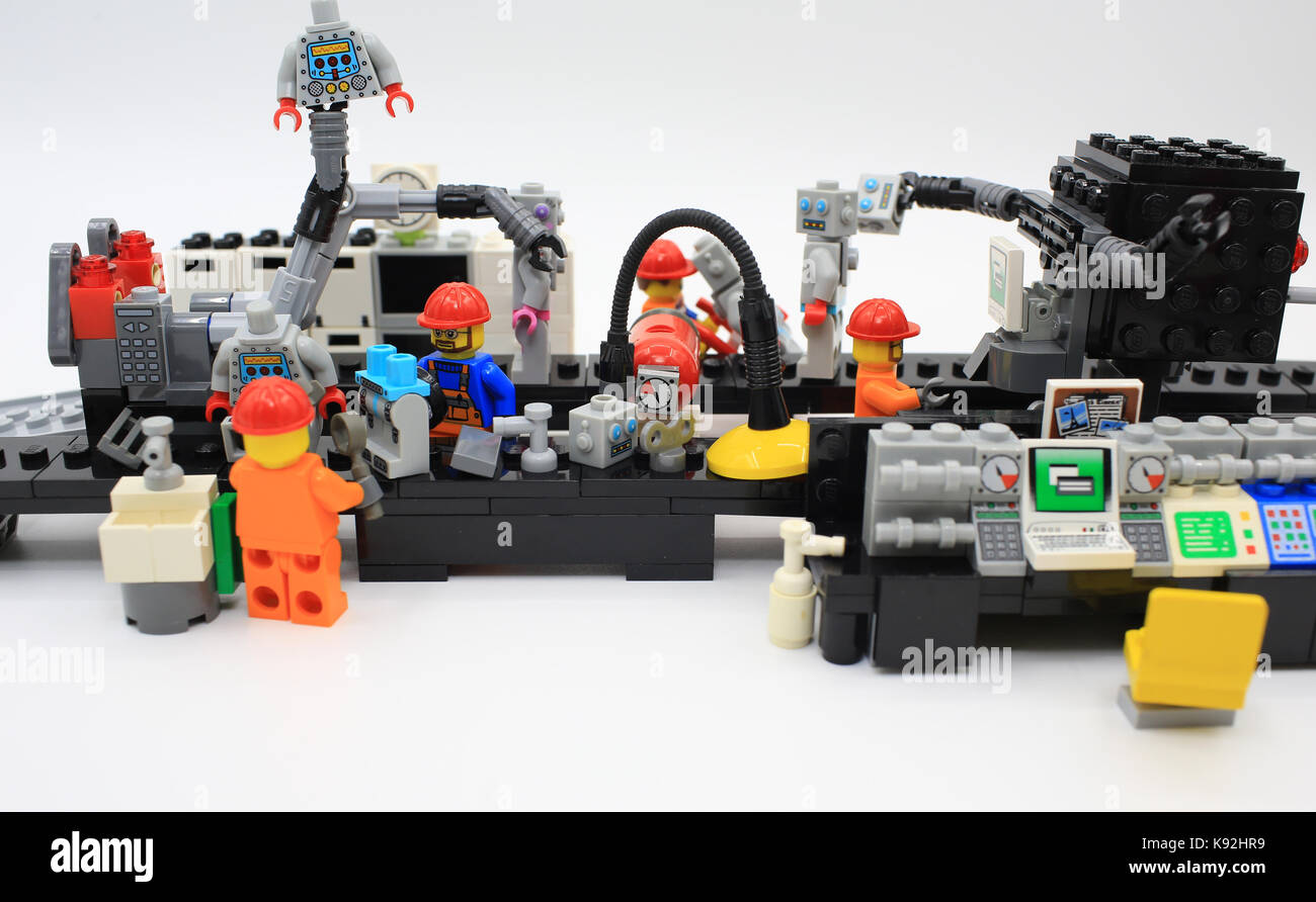 Lego robot Banque de photographies et d’images à haute résolution - Alamy
