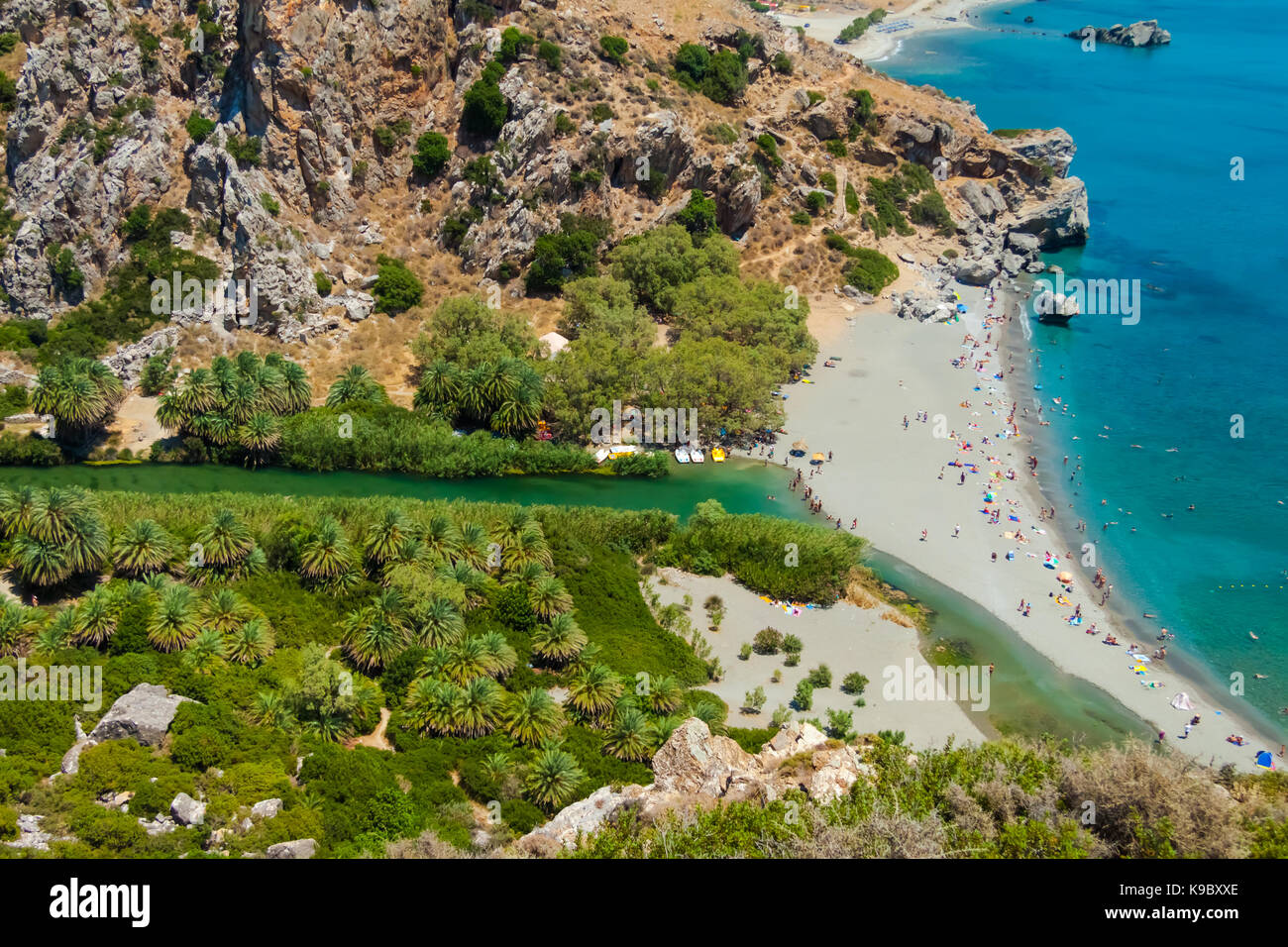 Vue sur la plage des palmiers (palm beach) et le lagon à partir de ci ...
