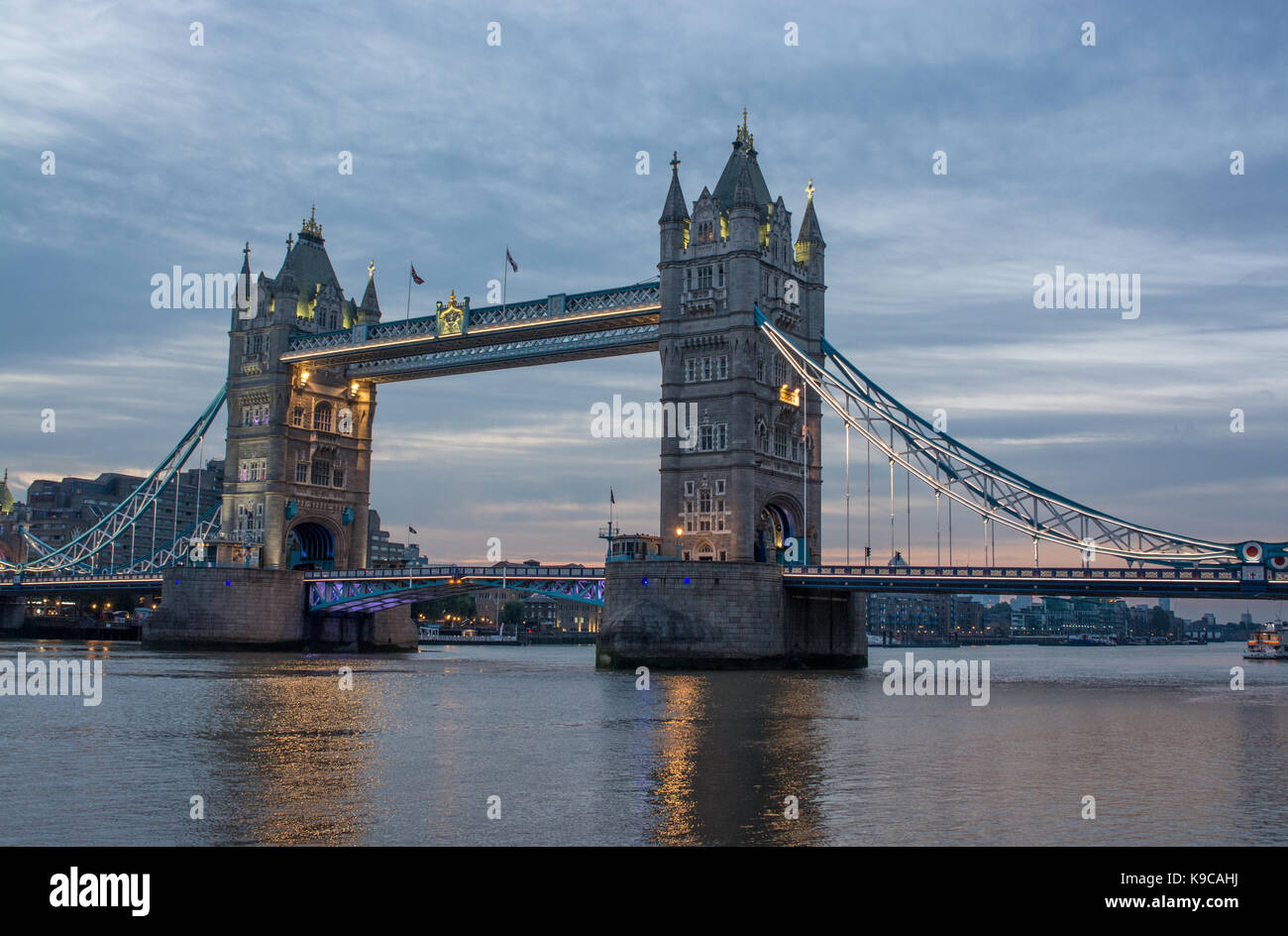 De tower bridge Banque de photographies et d’images à haute résolution ...
