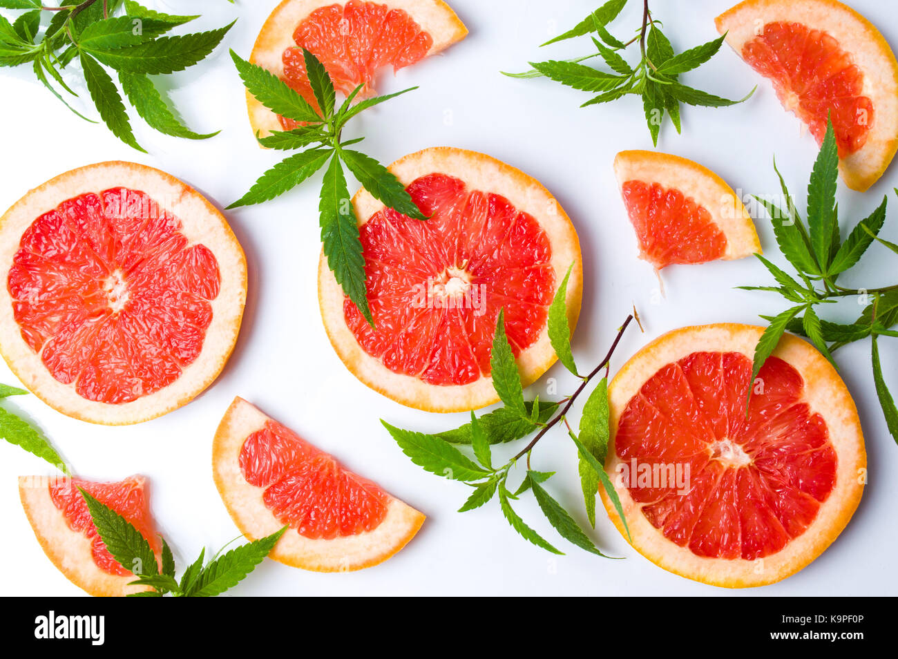 Cannabis leaf circle Banque de photographies et d’images à haute ...