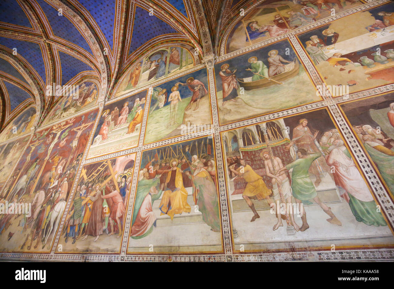 Fresque de la renaissance dans l'église collégiale ou collégiale de san ...