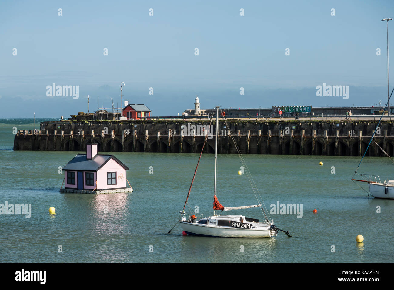 Folkestone harbour arm Banque de photographies et d’images à haute ...
