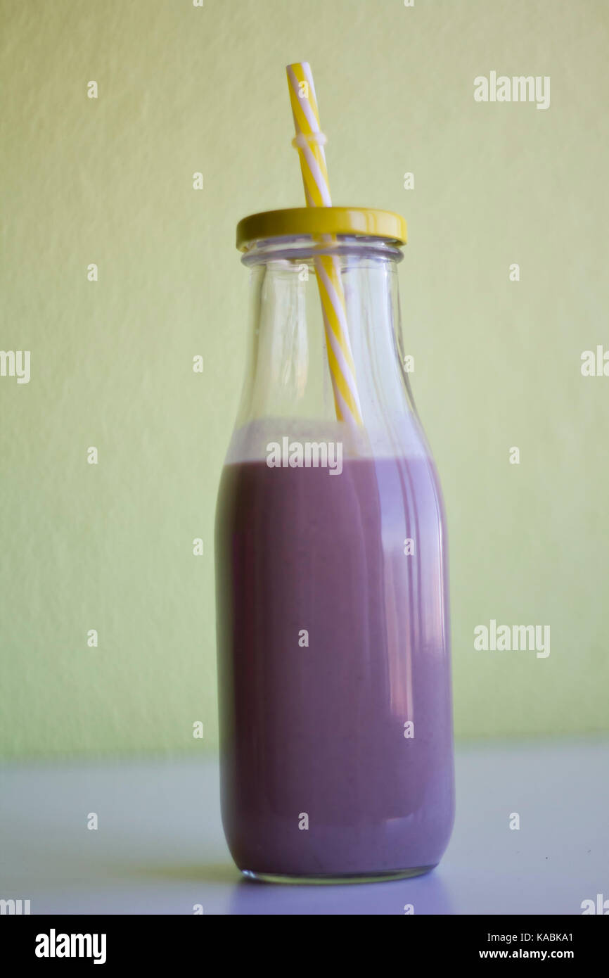 Acai juice Banque de photographies et d’images à haute résolution - Alamy