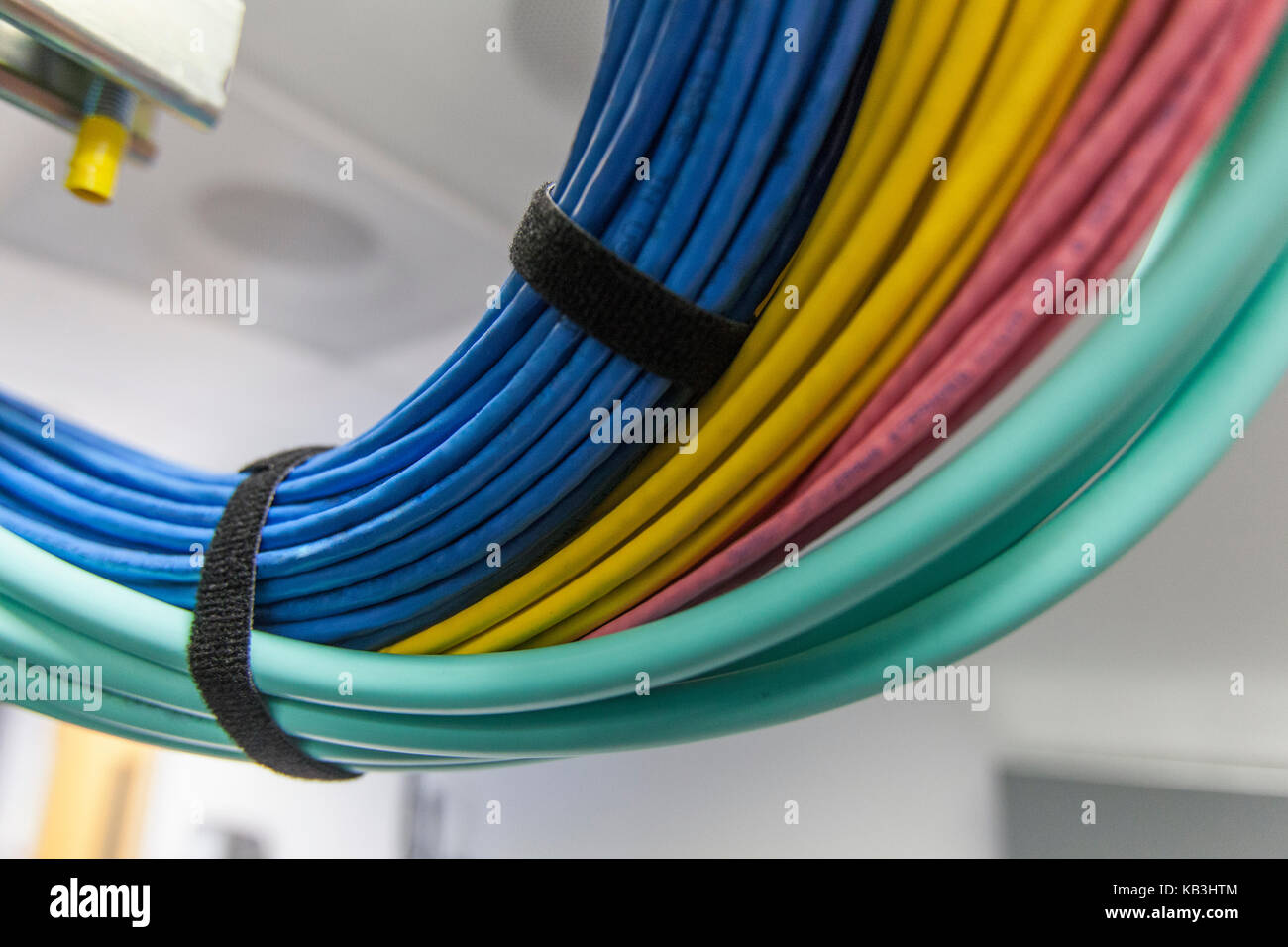 Câblage structuré pour les réseaux à fibre optique Photo Stock - Alamy