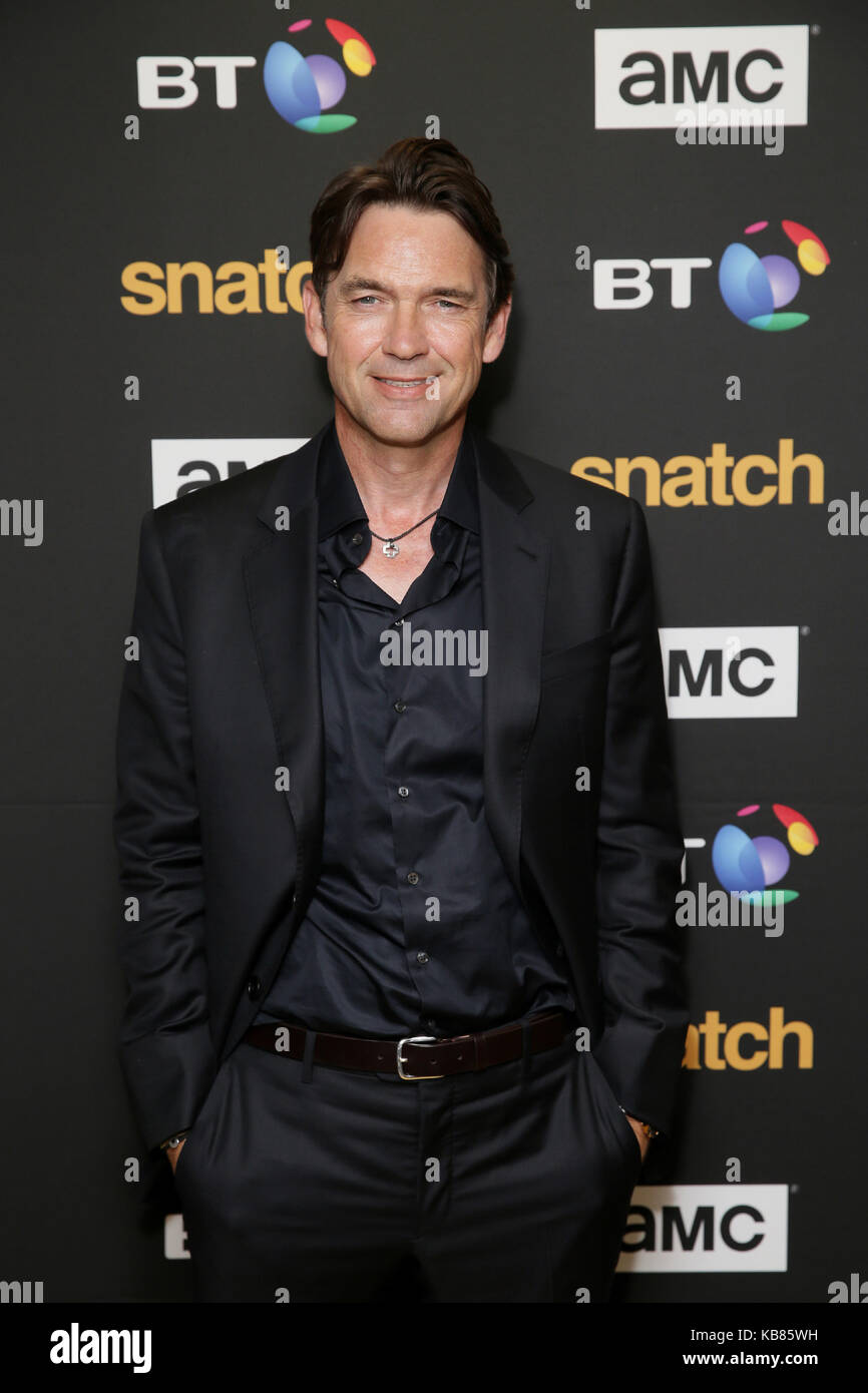 Dougray Scott assiste à la première tapis d'or de snatch, une nouvelle ...