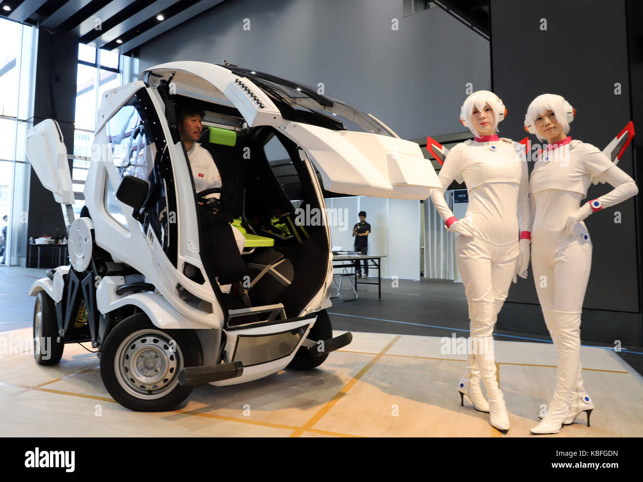 Japanese transformer robot Banque de photographies et d’images à haute ...