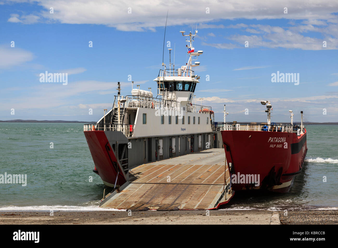 Ferry à la Primera Angostura au point de passage de traversier à la ...