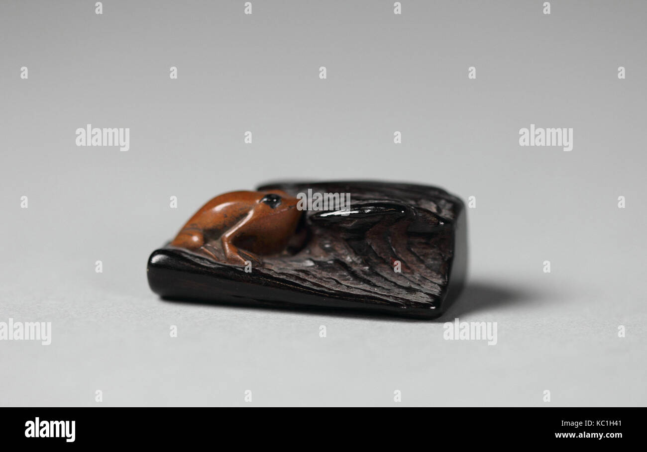 Netsuke, Japon, 19ème siècle, bois et bronze, Netsuke Photo Stock - Alamy