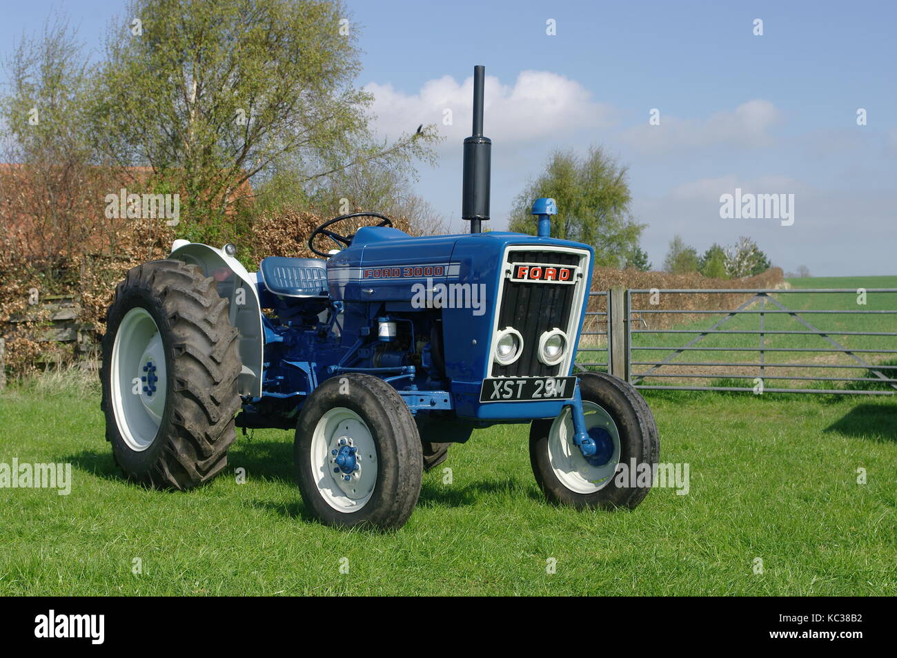 Classic ford tractor Banque de photographies et d’images à haute ...