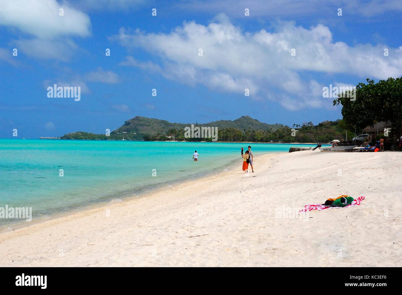 Plage de matira Banque de photographies et d’images à haute résolution ...