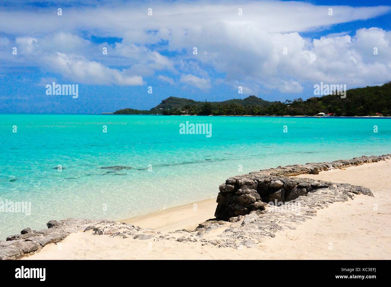 Plage de matira Banque de photographies et d’images à haute résolution ...