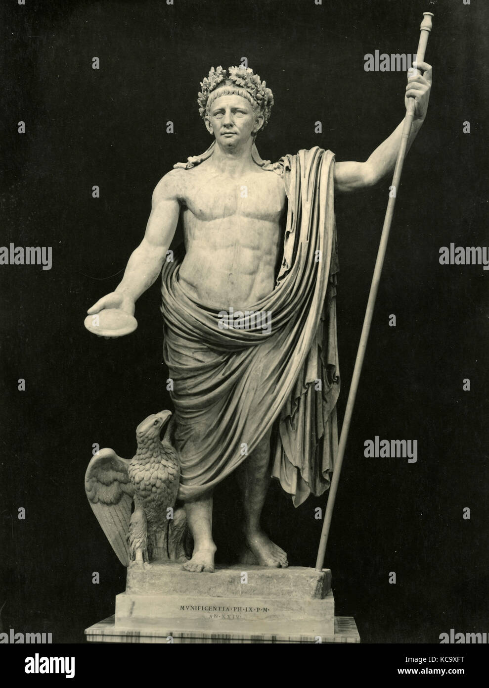 Marble statue of jupiter Banque de photographies et d’images à haute ...