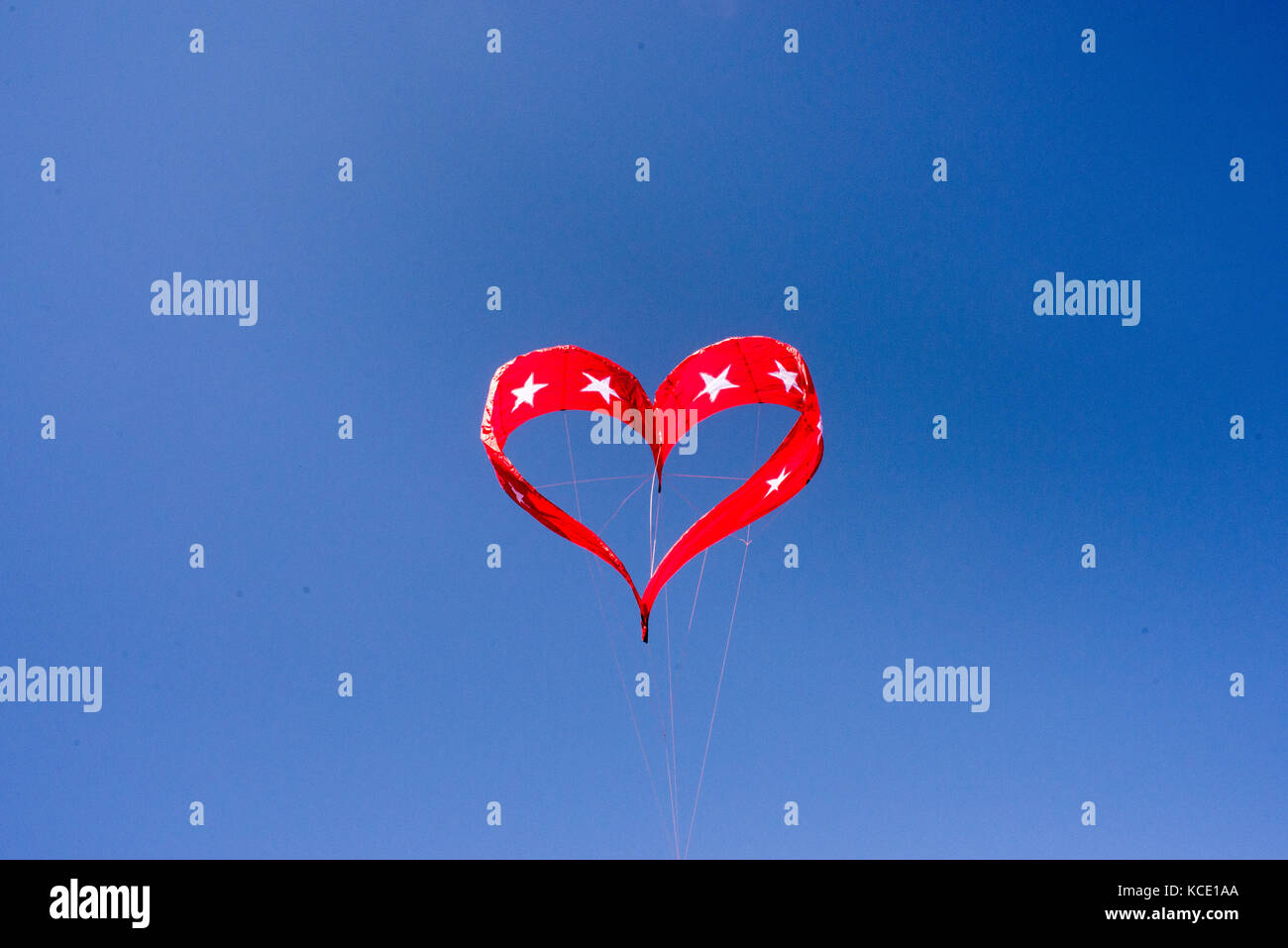 Cerf volant coeur rouge Banque de photographies et d’images à haute ...