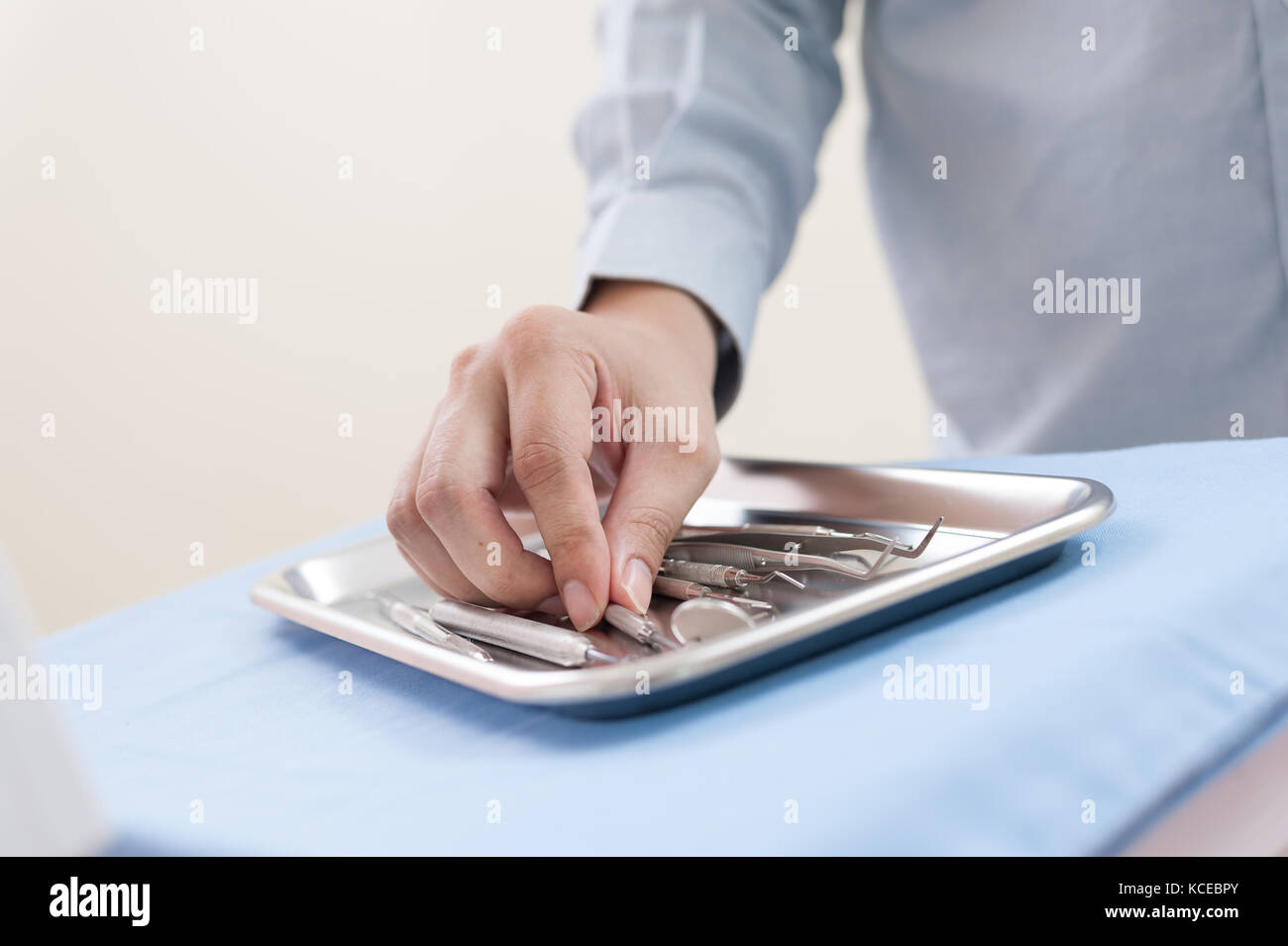 Instrument Dentaire Banque d'image et photos - Alamy