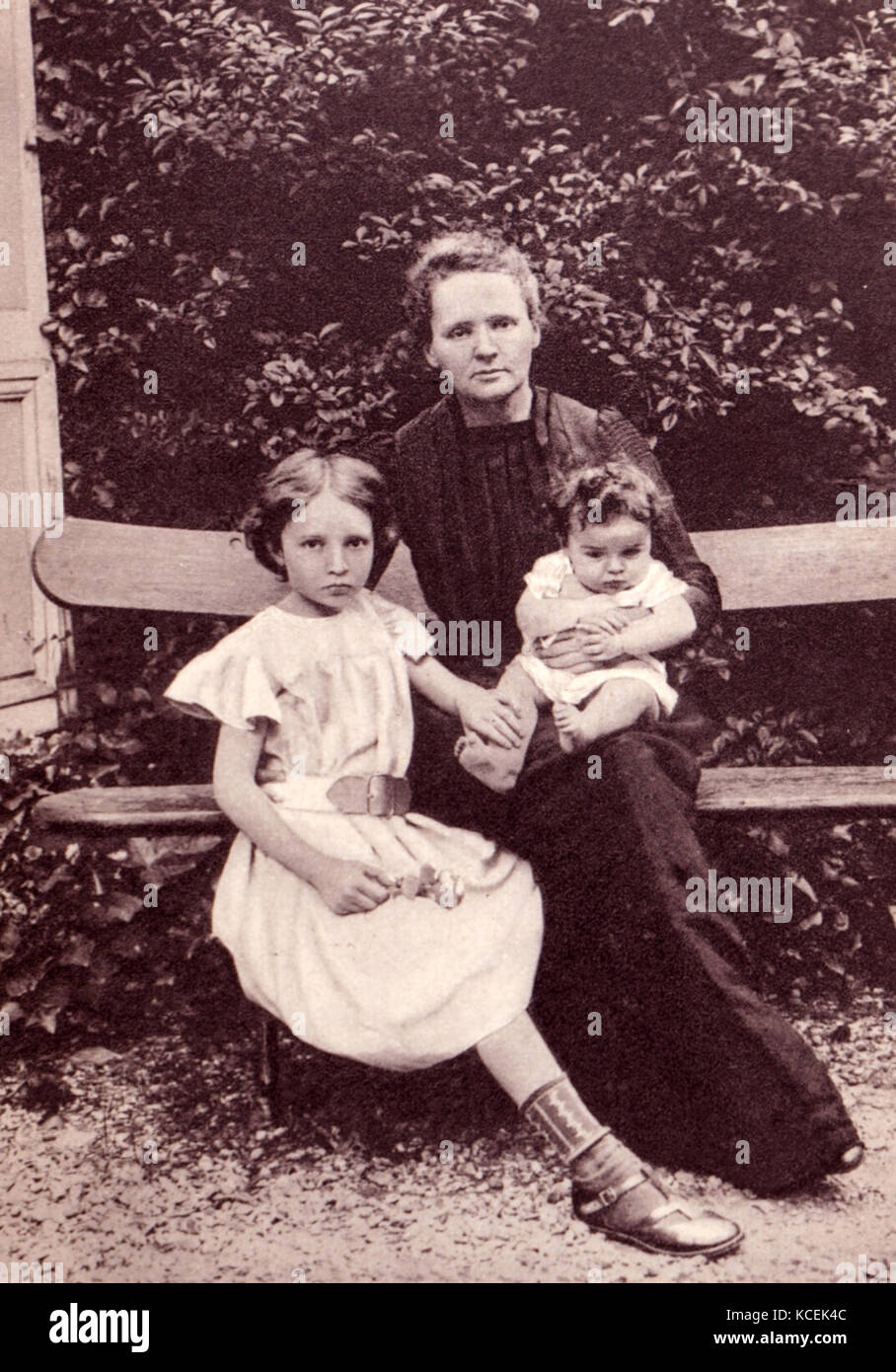 Marie curie nobel prize Banque de photographies et d’images à haute résolution - Alamy