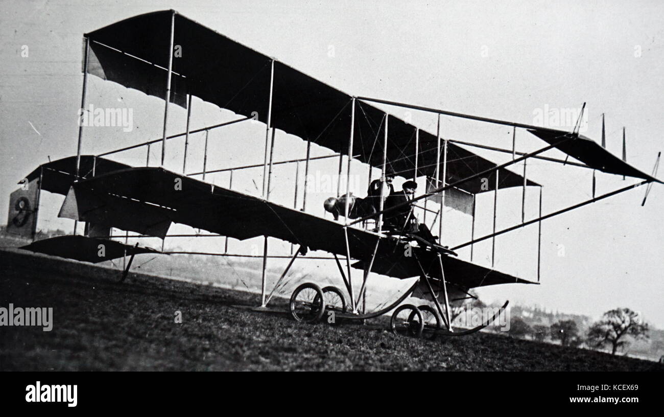 Farman biplane Banque de photographies et d’images à haute résolution ...