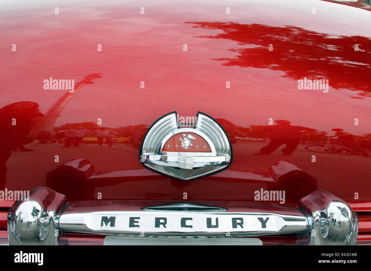 Mercure rouge original Banque de photographies et d’images à haute ...