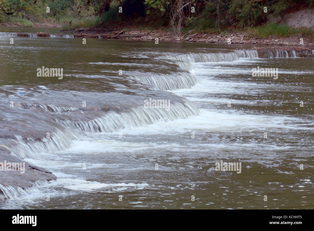 Bord de la cascade Banque de photographies et d’images à haute ...