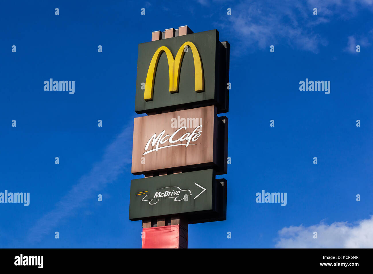 Mcdonalds logo Banque de photographies et d’images à haute résolution ...