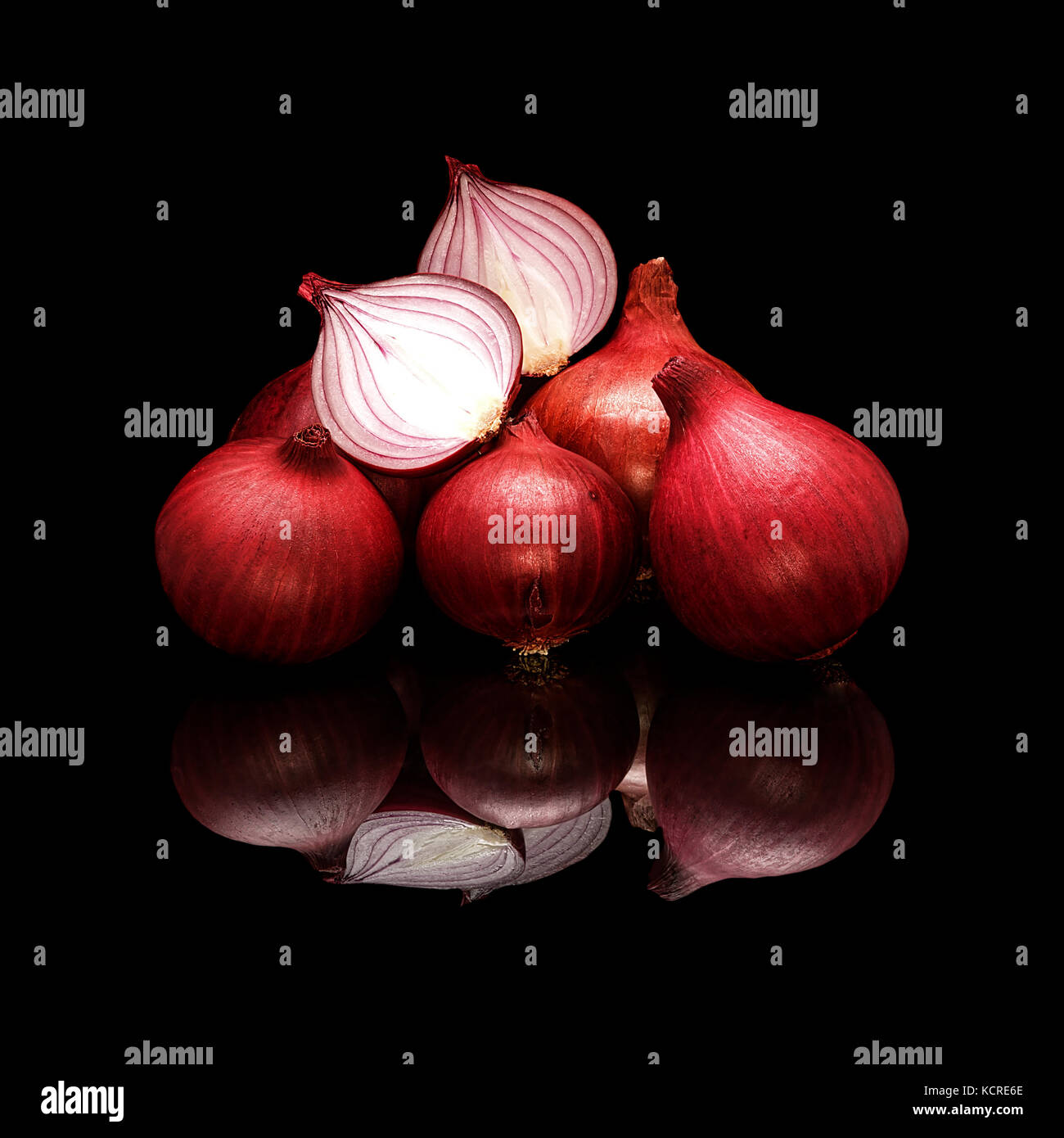 Peau d'oignon rouge Banque de photographies et d’images à haute ...