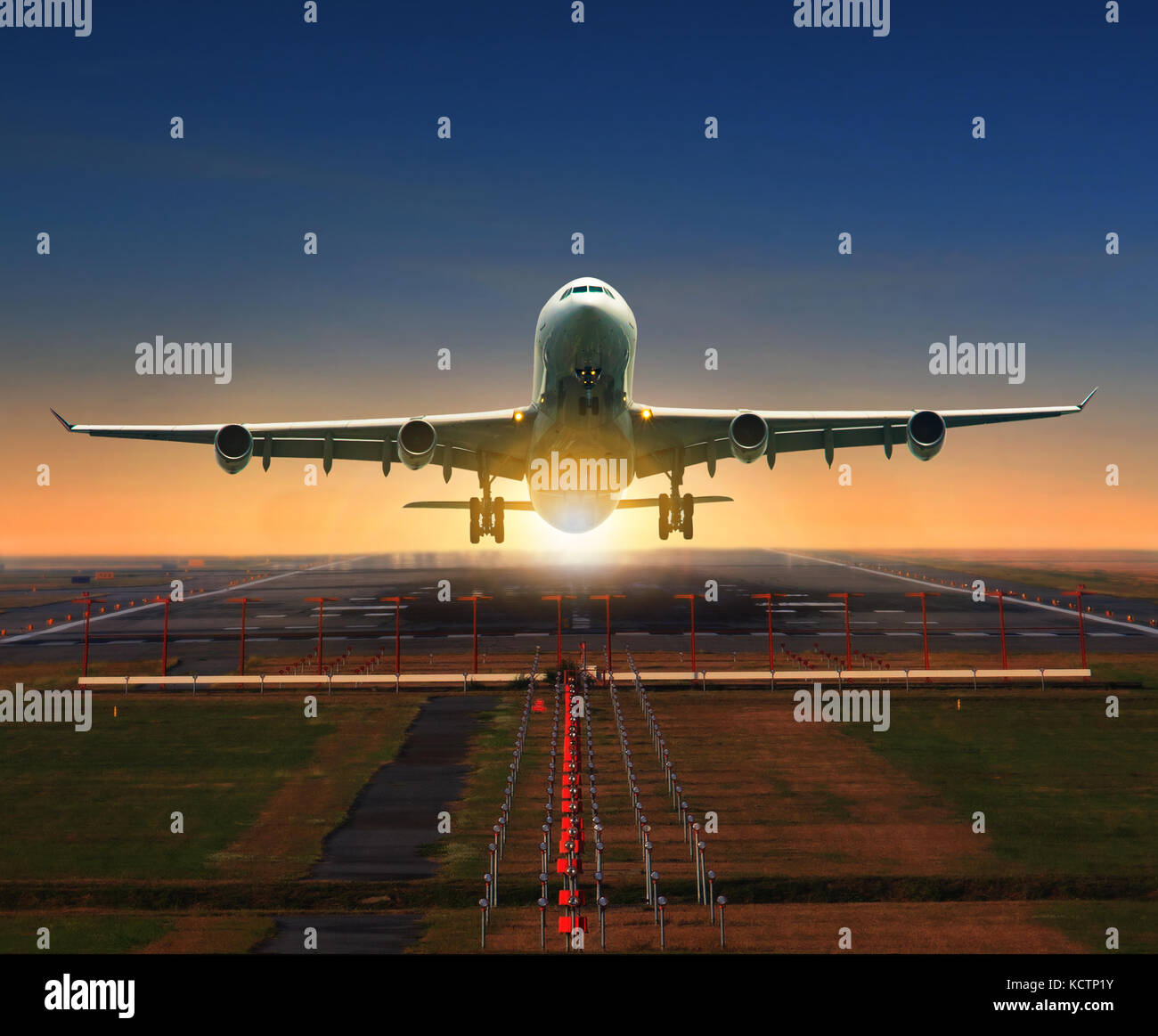 Avion qui décolle Banque de photographies et d’images à haute ...