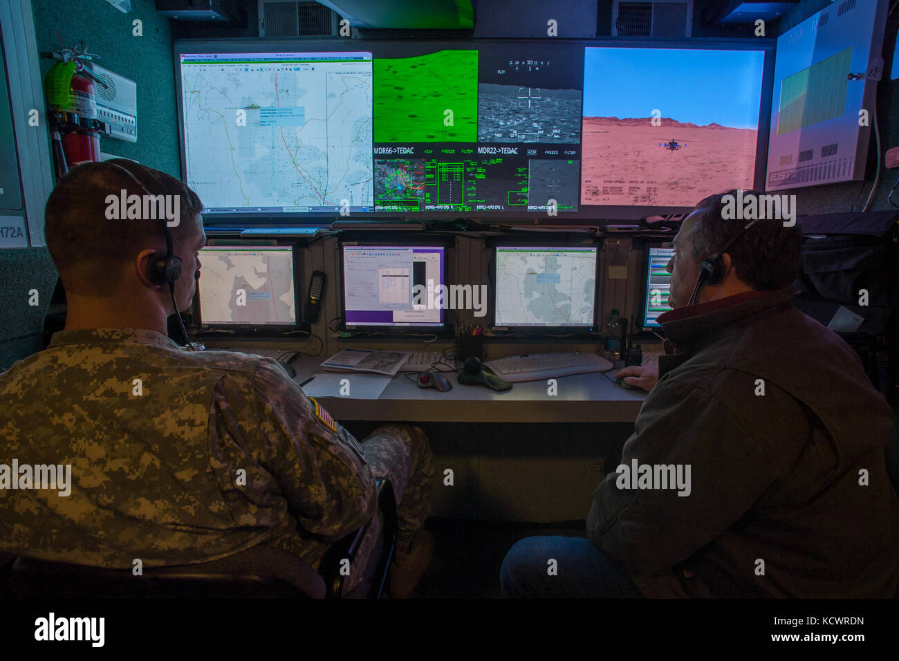 Ah 64 apache helicopter simulator Banque de photographies et d’images à ...