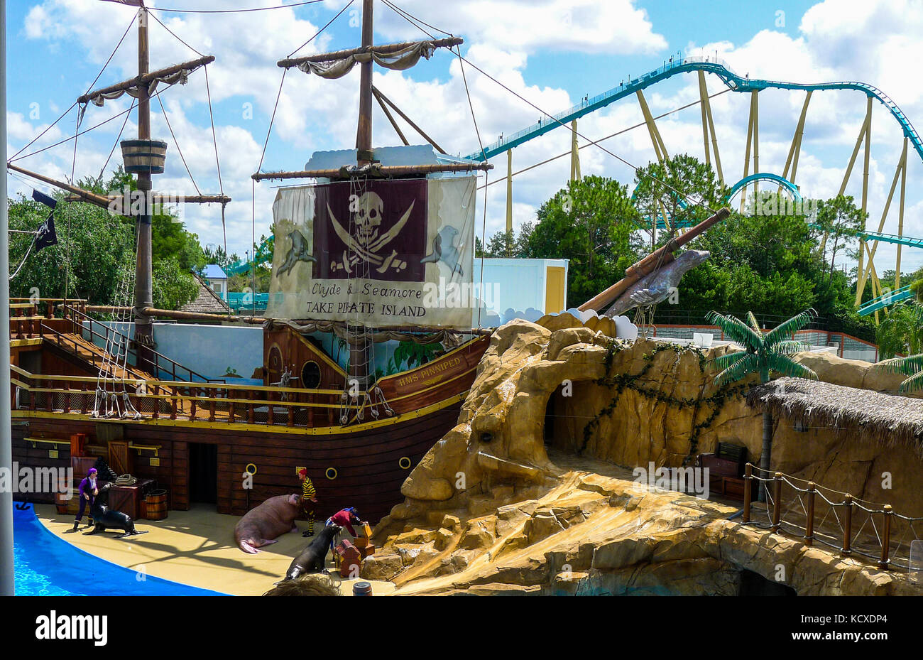 Seaworld d'attraction de bateau de pirate Banque de photographies et d ...