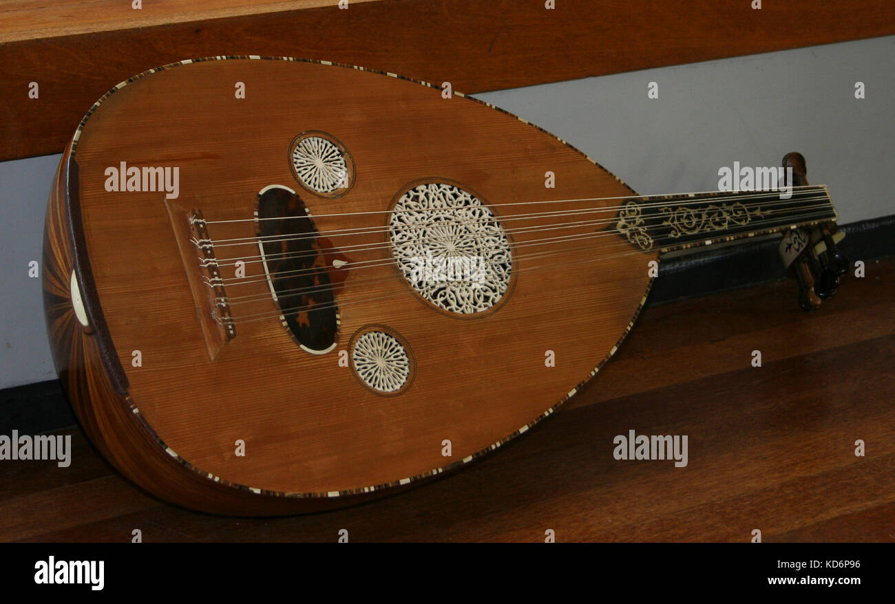 Oud instrument Banque de photographies et d’images à haute résolution ...