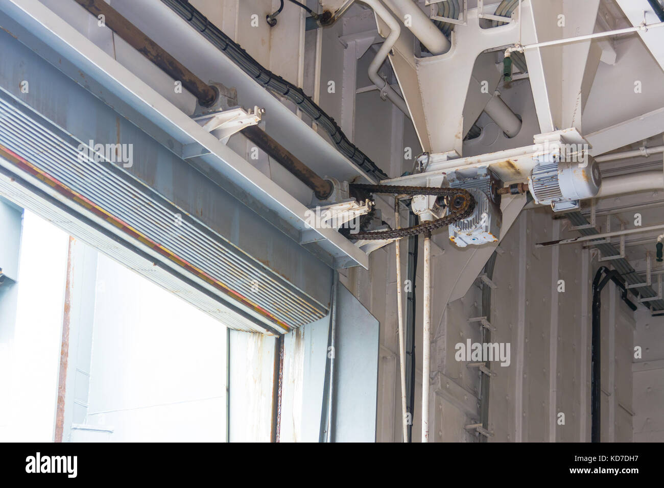 Porte de volet roulant en acier Banque de photographies et d’images à ...